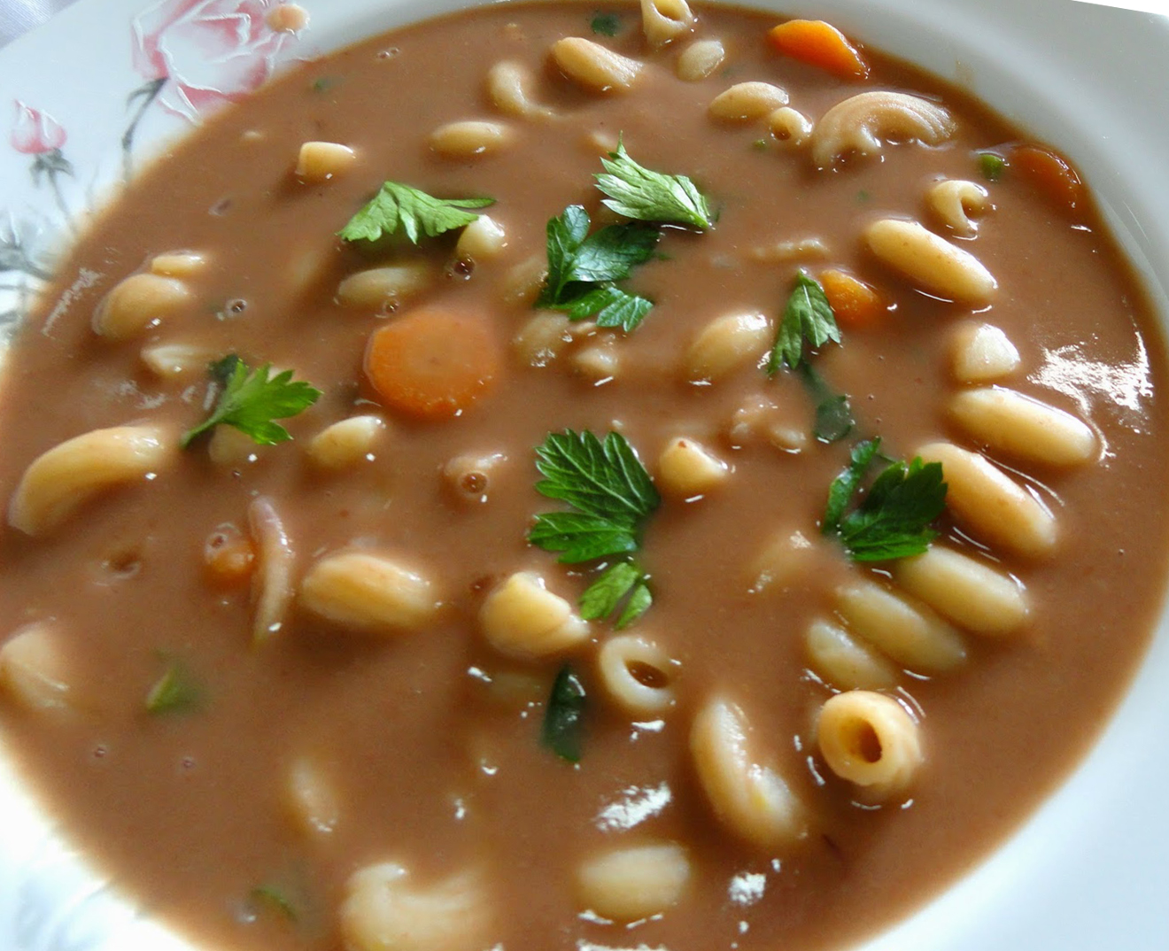 SOPA DE FEIJÃO COM MACARRÃO – Celeiro do Brasil